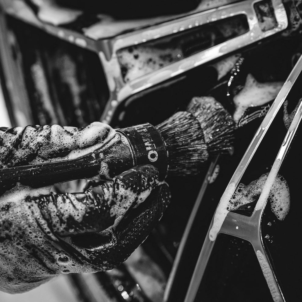 AMMO Two-Tier Wheel Brush – AMMONYC